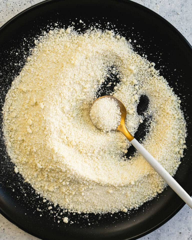 How to Make Homemade Garlic Salt (Easy DIY!)