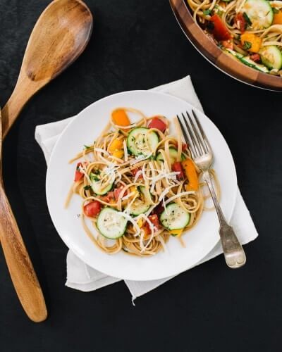 Vegetable Linguine with Tomatoes & Zucchini l a Couple Cooks