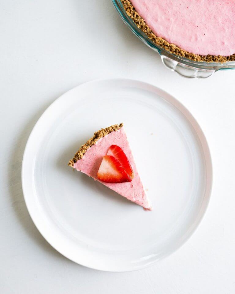 Frozen Yogurt Pie – A Couple Cooks