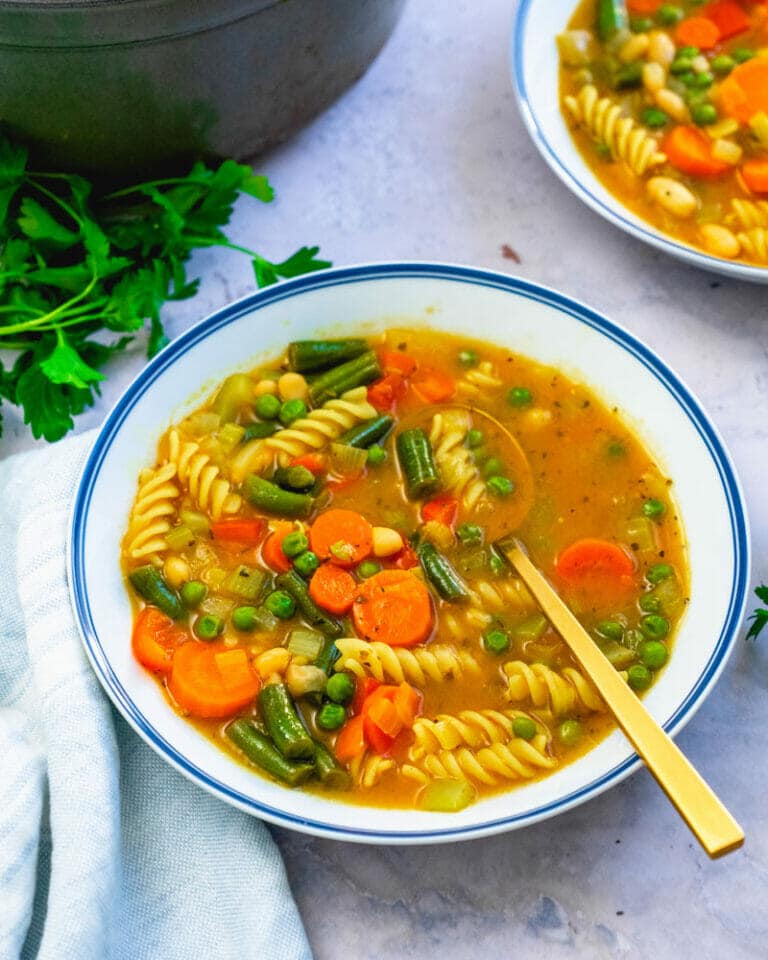 Easy Vegetable Soup – A Couple Cooks