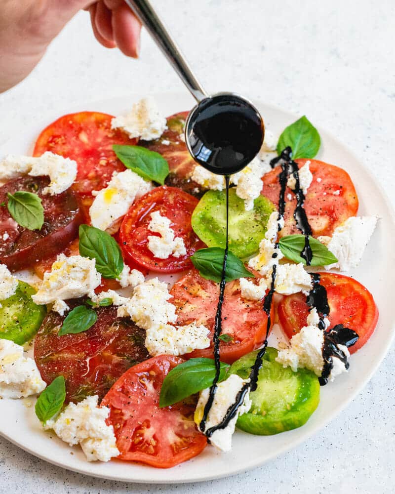 Classic Caprese Salad – Mama Woon’s Kitchen