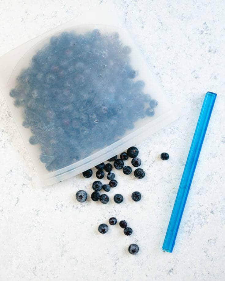 How to Freeze Blueberries (Quick & Easy!) – A Couple Cooks