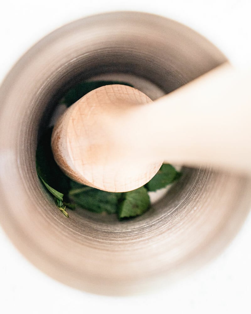 How to Muddle Mint (& Other Fruits & Herbs, Too!) – A Couple Cooks