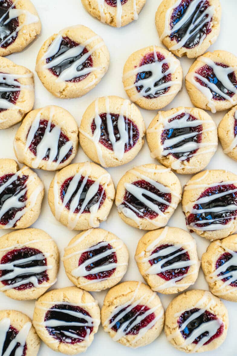 30 Festive Christmas Desserts – A Couple Cooks