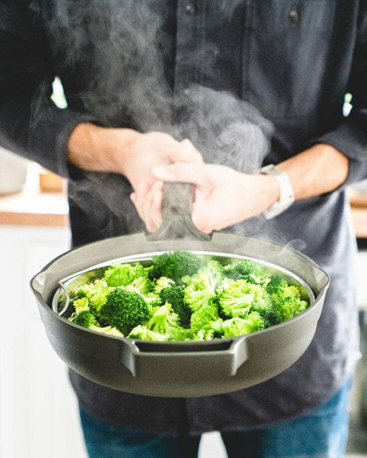 The Best Steamed Broccoli (Easy Side Dish!) – A Couple Cooks