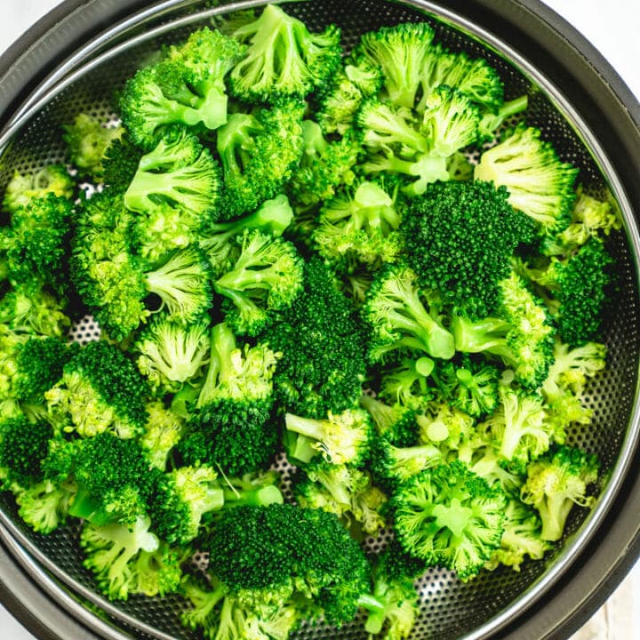 How to Steam Vegetables (The Right Way!) – A Couple Cooks