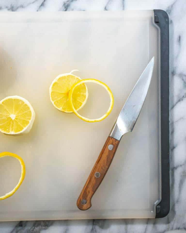 How to Make a Lemon Twist (with a Knife) – A Couple Cooks