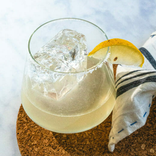 How to Make a Simple Lemon Margarita