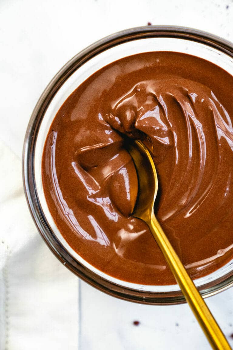 Healthy Chocolate Pudding Snack (2 Minute Recipe!) – A Couple Cooks