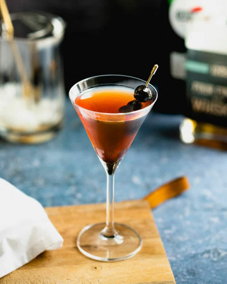 Manhattan vs Old Fashioned: A Breakdown! – A Couple Cooks