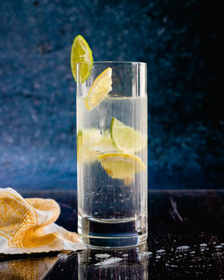 How to Make a Classic Vodka Tonic