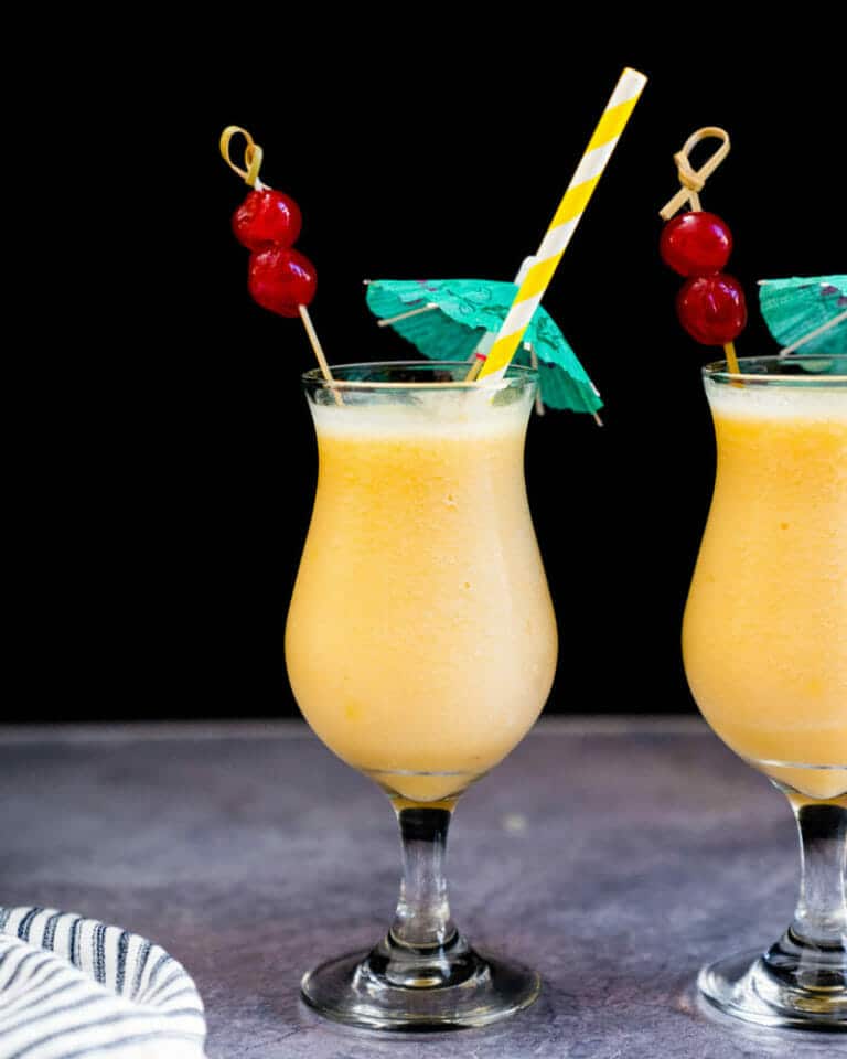 15 Best Beach Drinks To Try A Couple Cooks