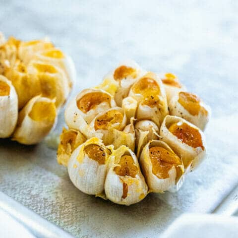 How to Mince Garlic – A Couple Cooks