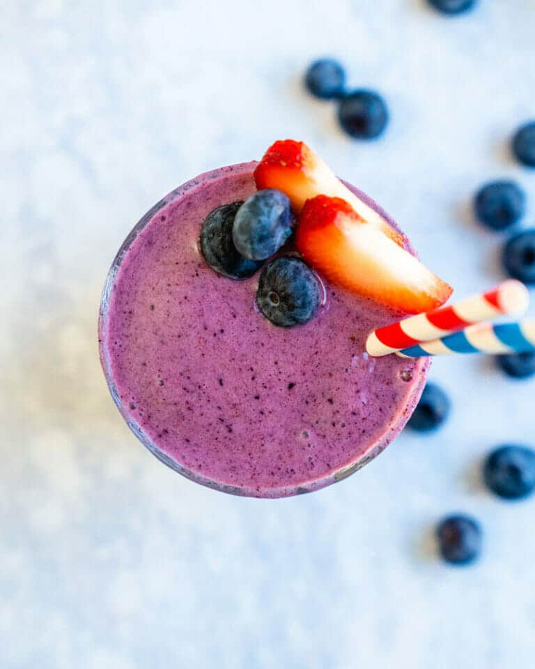 Perfect Strawberry Blueberry Smoothie – A Couple Cooks