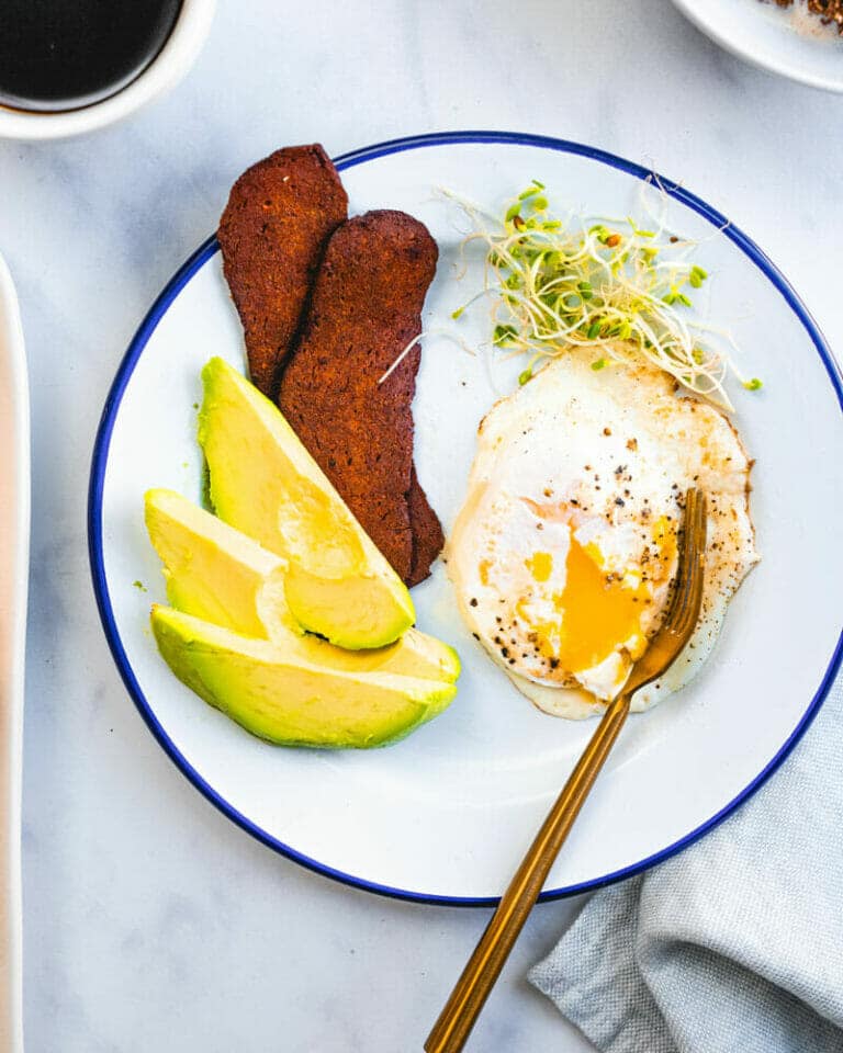 *Perfect* Over Easy Eggs – A Couple Cooks