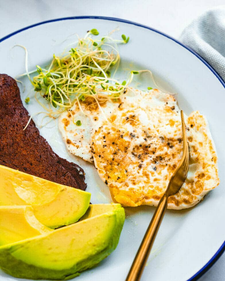 *Perfect* Over Hard Eggs – A Couple Cooks