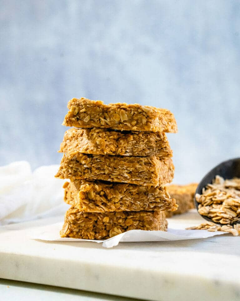 4-Ingredient Easy Oatmeal Bars
