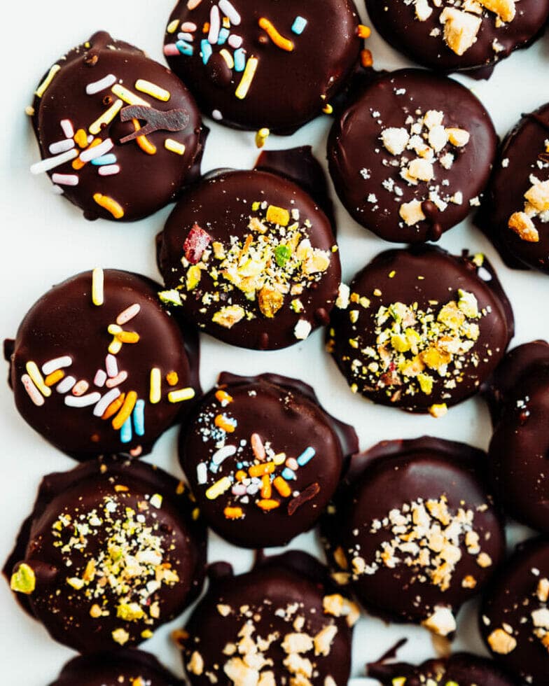 25 Easy Dessert Recipes to Make Now – A Couple Cooks