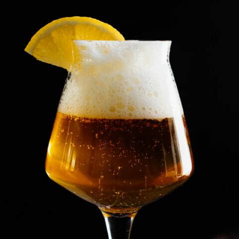 How to Make a Classic Shandy