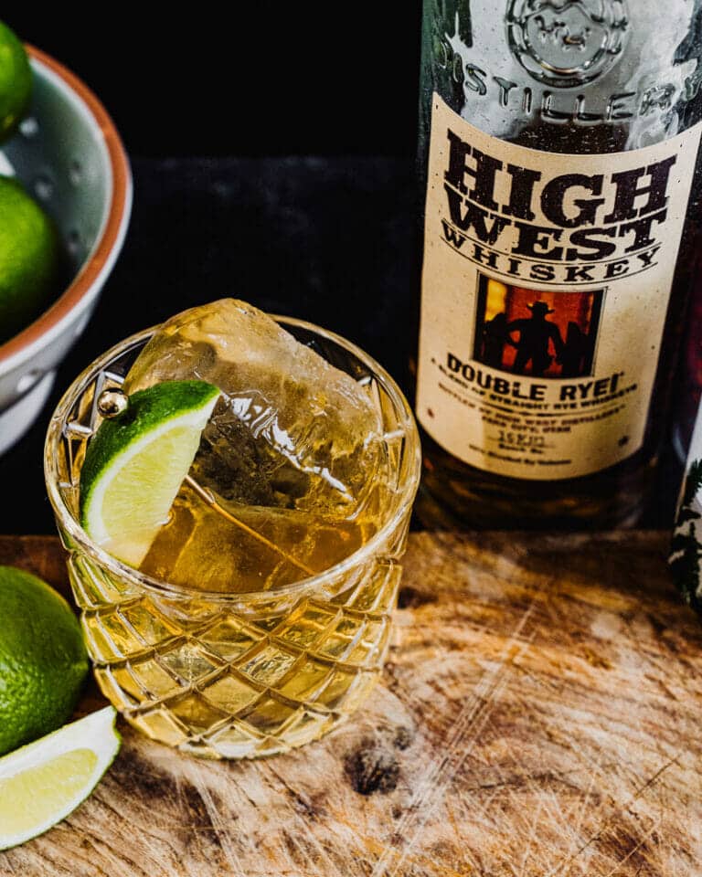 Classic Whiskey Ginger – A Couple Cooks