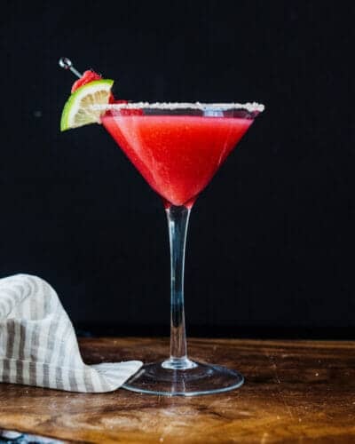 10 Best Raspberry Cocktails – A Couple Cooks