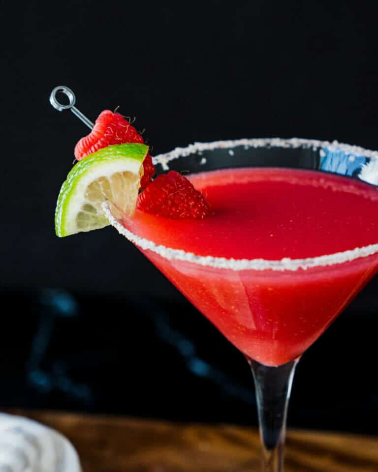 10 Best Raspberry Cocktails – A Couple Cooks