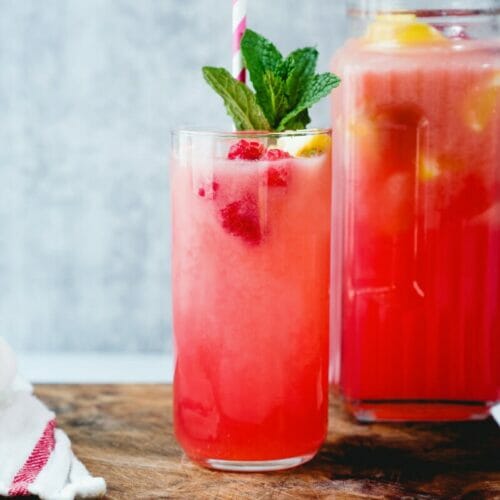 Easy Raspberry Lemonade – A Couple Cooks