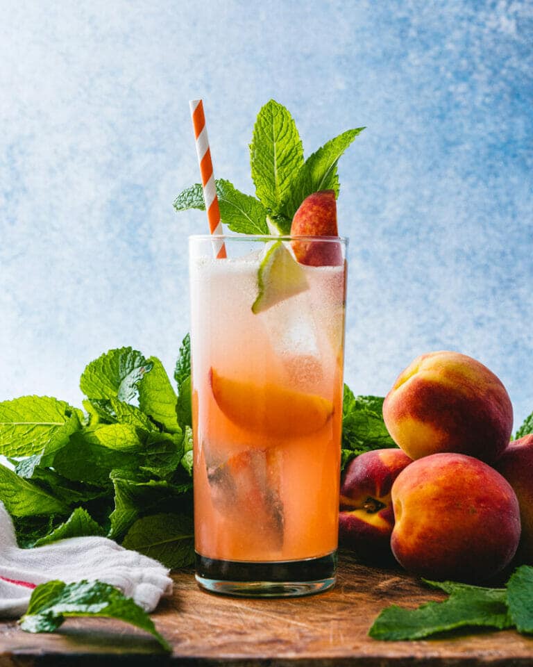 9 Juicy Peach Cocktails – A Couple Cooks