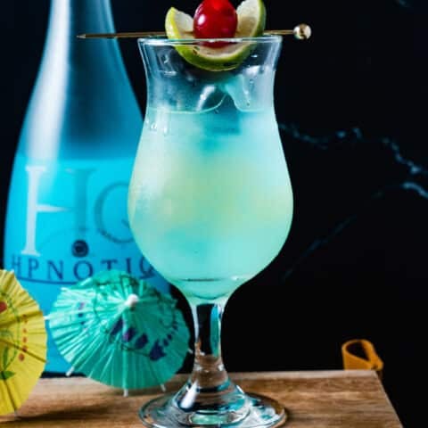 Hpnotiq Drink (Hypnotic Breeze) – A Couple Cooks