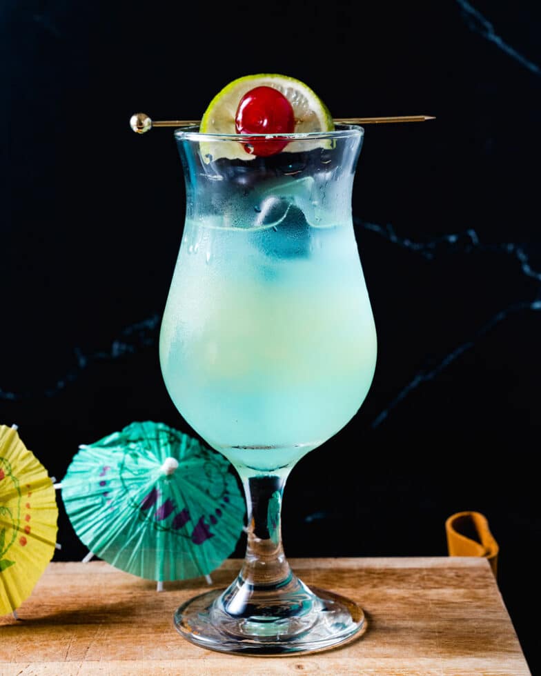 Hpnotiq Drink (Hypnotic Breeze) – A Couple Cooks