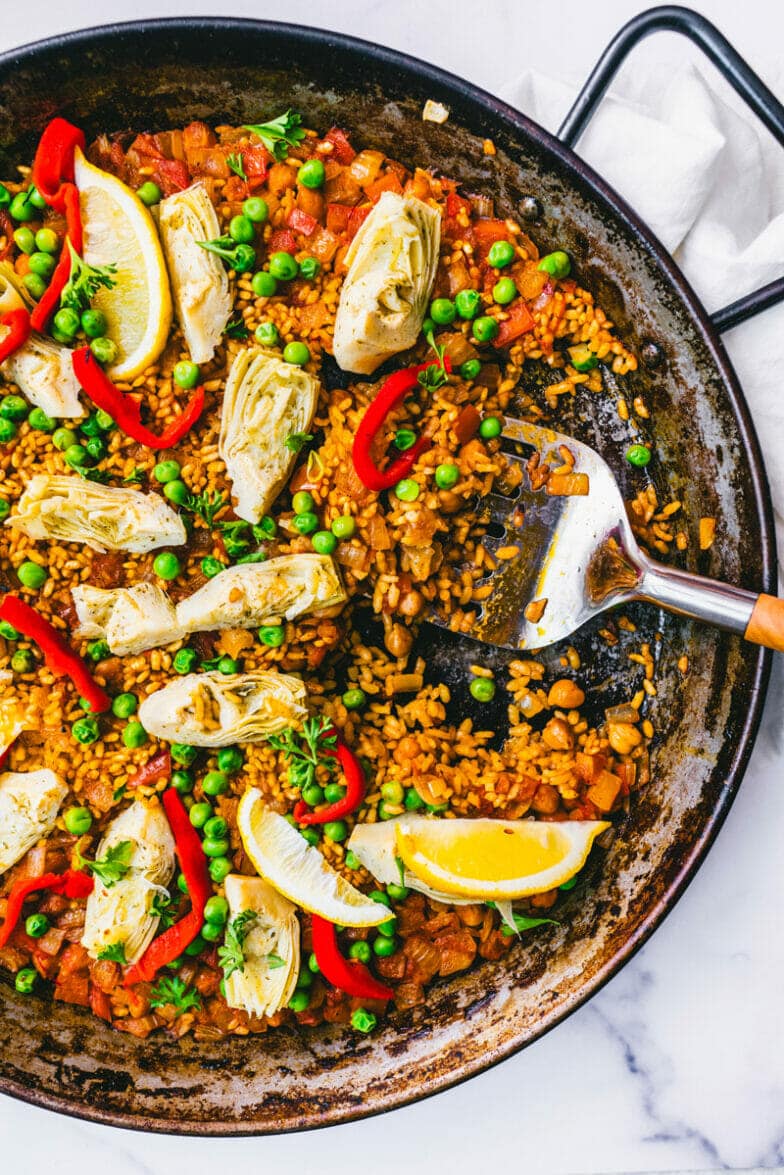 Easy Vegetarian Paella – A Couple Cooks