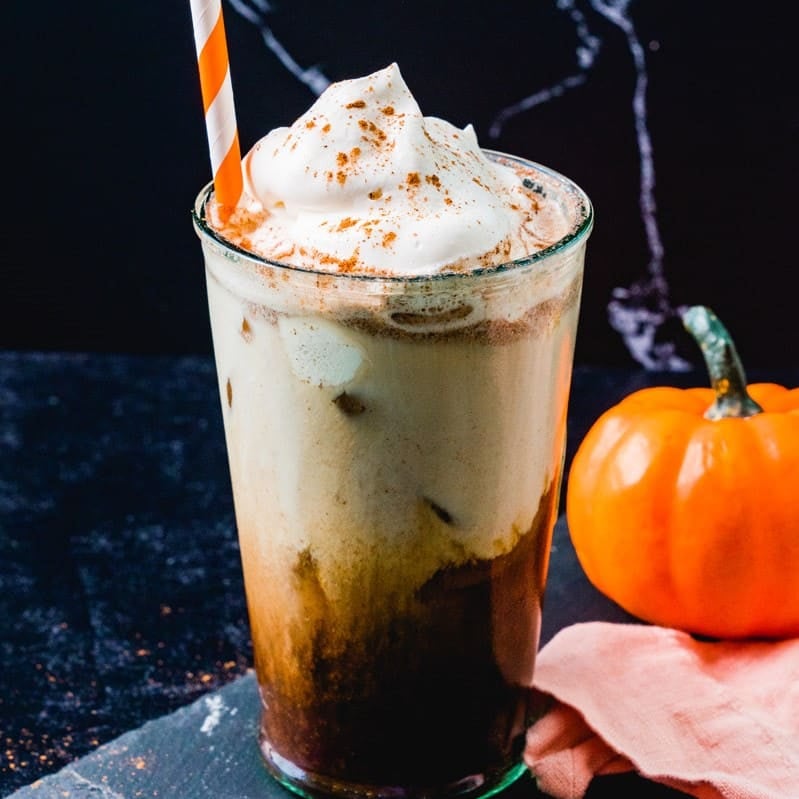 How to Make Iced Pumpkin Spice Latte: Easy & Delicious Recipe – buzzlyo
