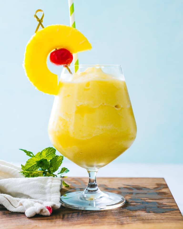 8 Popular Coconut Cocktails to Try – A Couple Cooks
