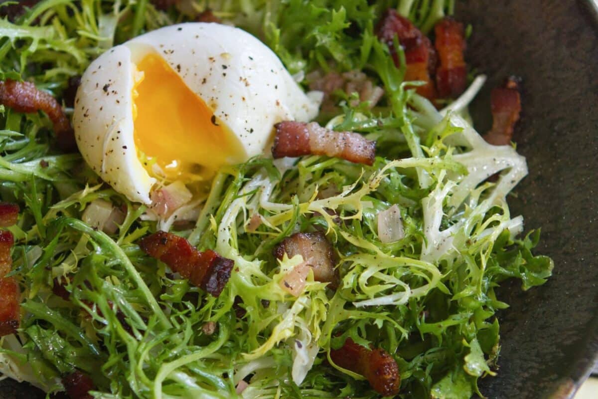 Quick Guide to Frisée (Curly Endive)