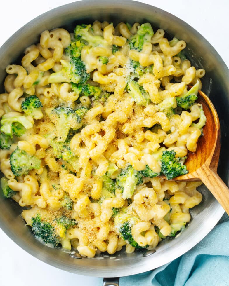 Broccoli Mac and Cheese – A Couple Cooks