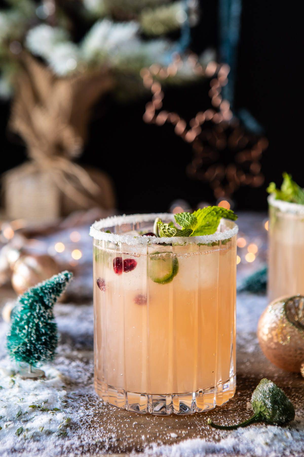 35 Christmas Cocktails & Drinks – A Couple Cooks