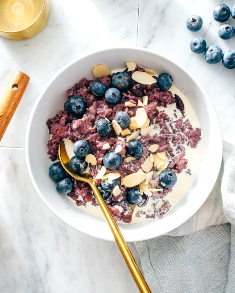 Easy Blueberry Oatmeal – A Couple Cooks
