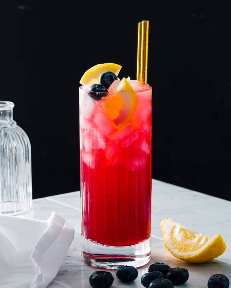 5 Popular Blueberry Cocktails – A Couple Cooks