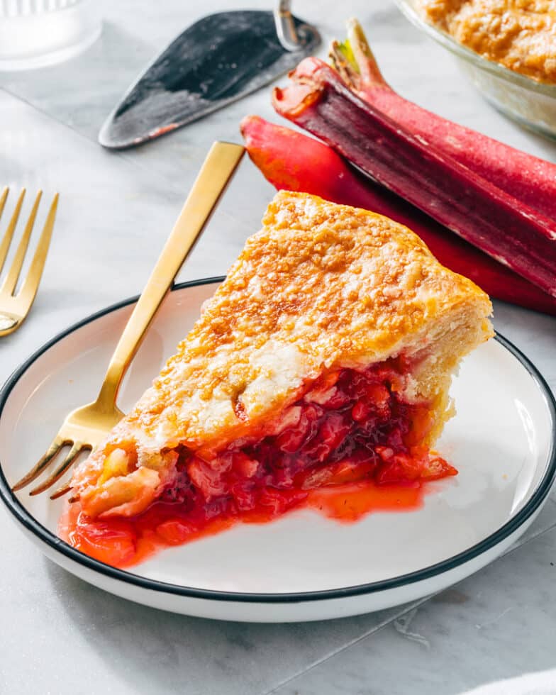 Strawberry Rhubarb Pie – A Couple Cooks
