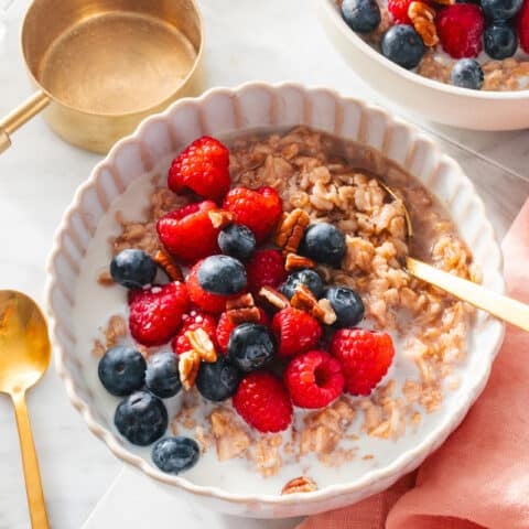 Microwave Oatmeal (2 Minutes!) – A Couple Cooks