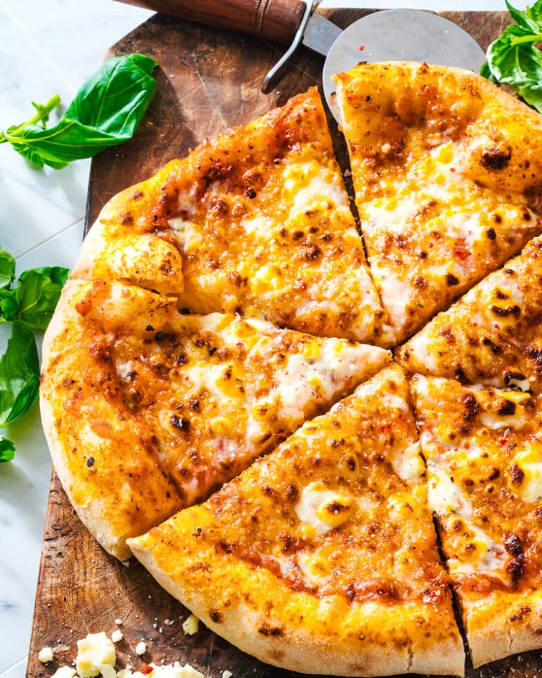 Quattro Formaggi Pizza – A Couple Chefs – EINFACHBACKEN.vip