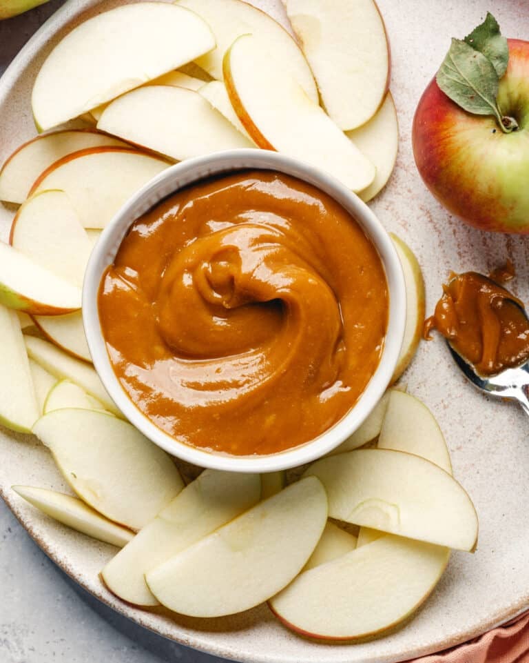 Easy Apple Dip (4 Ingredients!) – A Couple Cooks
